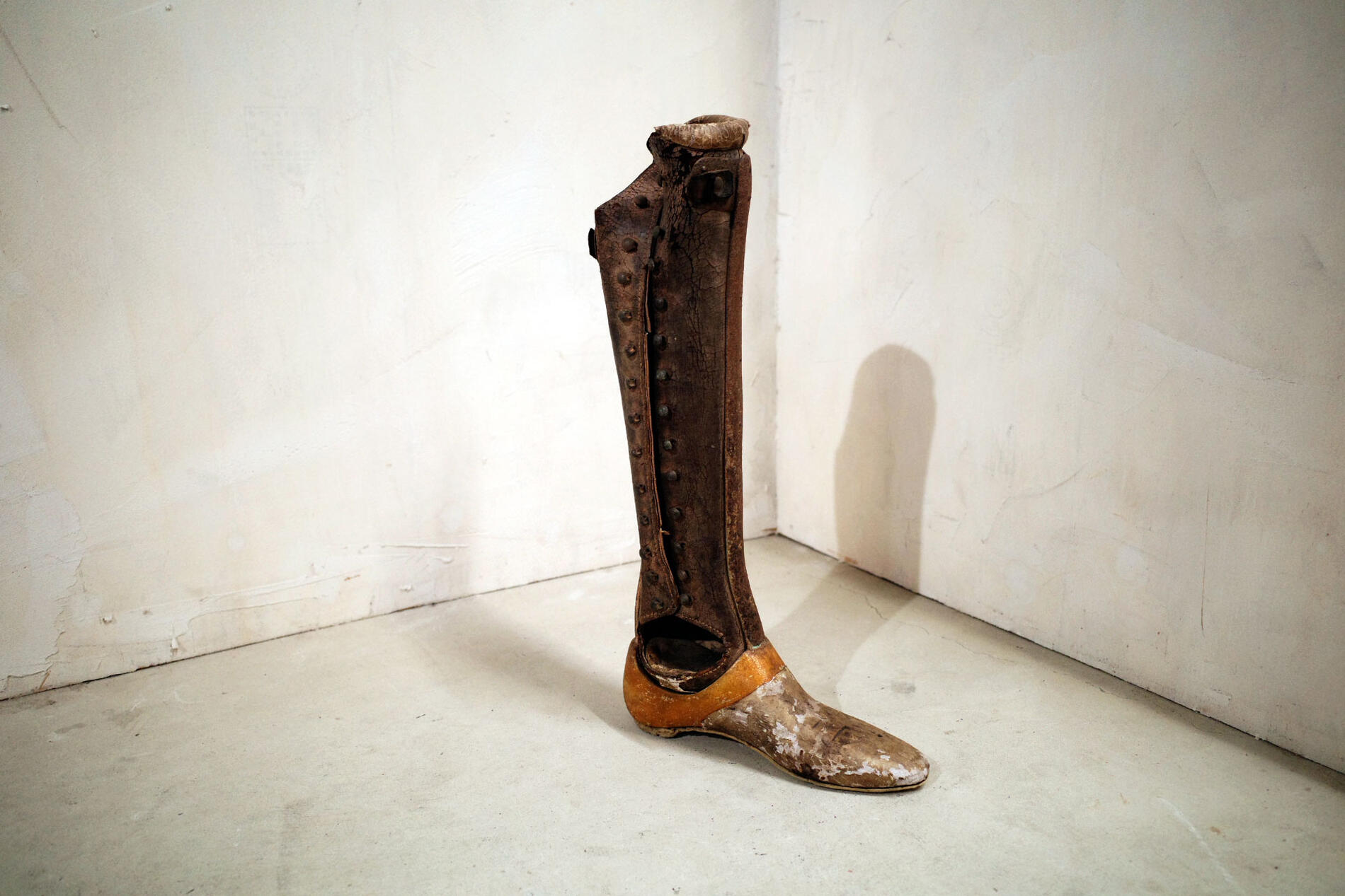 【楽天市場】1900年前半製造 Antique/アンティーク フランスより入荷 Vintage/ヴィンテージ prosthetic leg ...