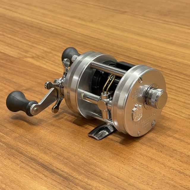 【楽天市場】美品 ベイトリール 【中古】ABU Ambassadeur 2600C IAR アブ アンバサダー アブガルシア 復刻モデル ガン ...