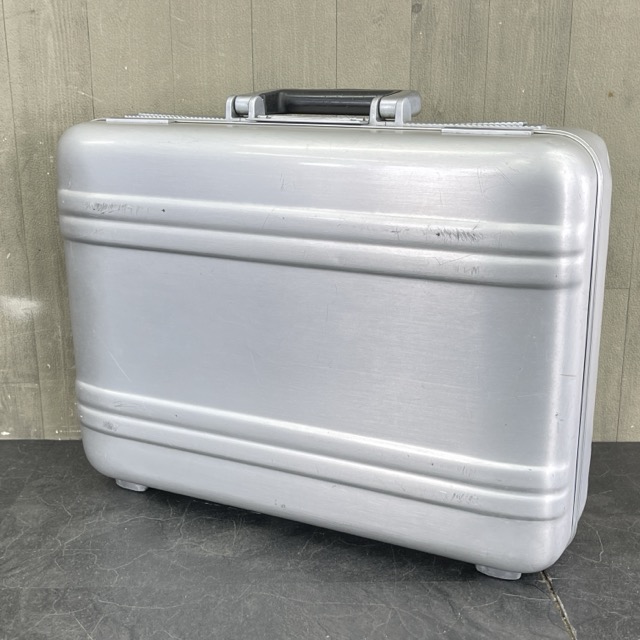 【楽天市場】アタッシュケース【中古】ZERO HALLIBURTON ゼロハリバートン アルミ トランクケース 約46×14×35cm ...