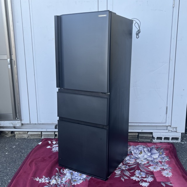 【楽天市場】送料無料 東芝 ノンフロン冷凍冷蔵庫 【中古】 TOSHIBA GR-U33SC KZ 2023年製 326L 3ドア 右開き D/69699：urica楽天市場店
