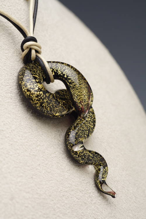 【楽天市場】ベネチアングラス ネックレス スネーク ブラック ベネチアングラス 蛇：イタリアギフトVIGO