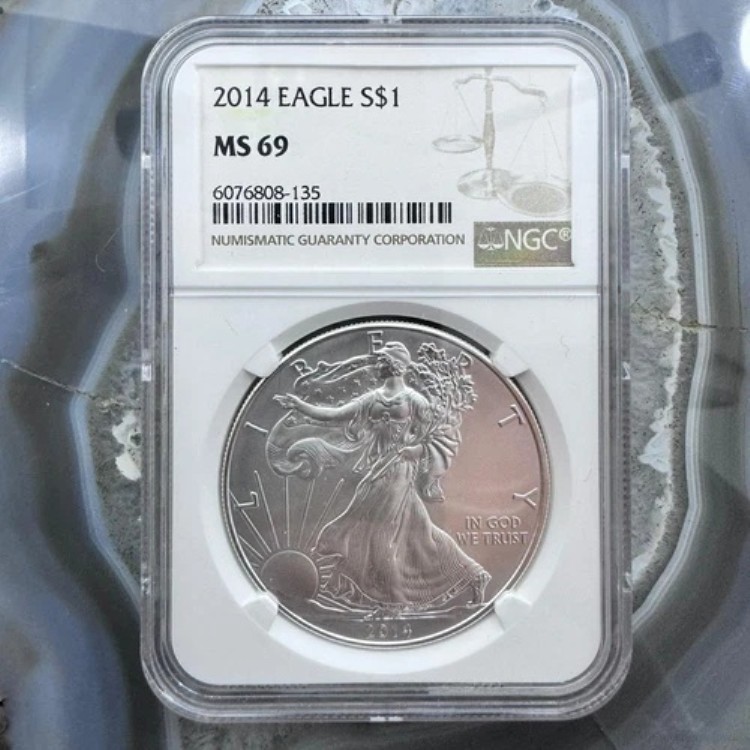 【楽天市場】2014年 アメリカ アメリカン シルバー イーグル .999 純銀 NGC MS69 #6076808-135：コインと紙幣 ...