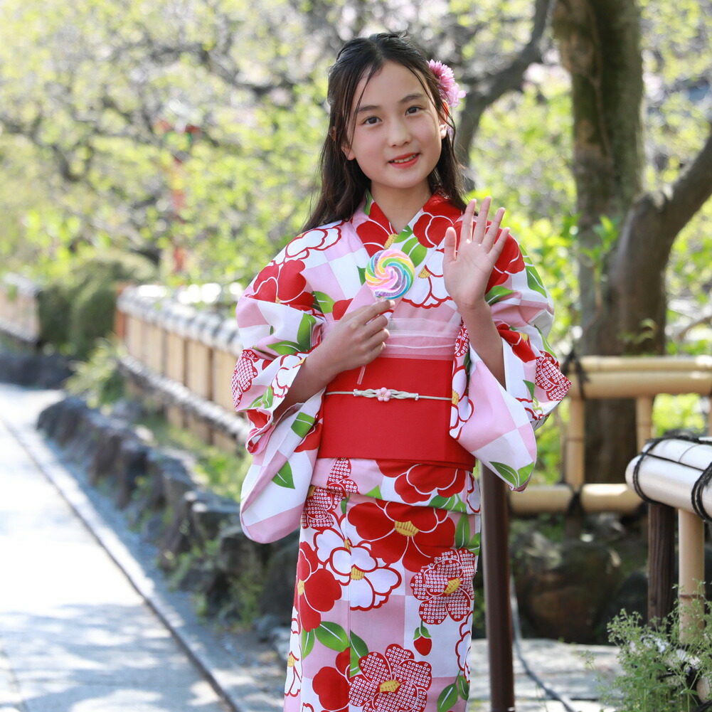 【楽天市場】【12/19 20:00～12/26 1:59まで最大2,000円OFFクーポン】ときめき恋浴衣Jr「10.市松に椿柄」：和 なでしこ