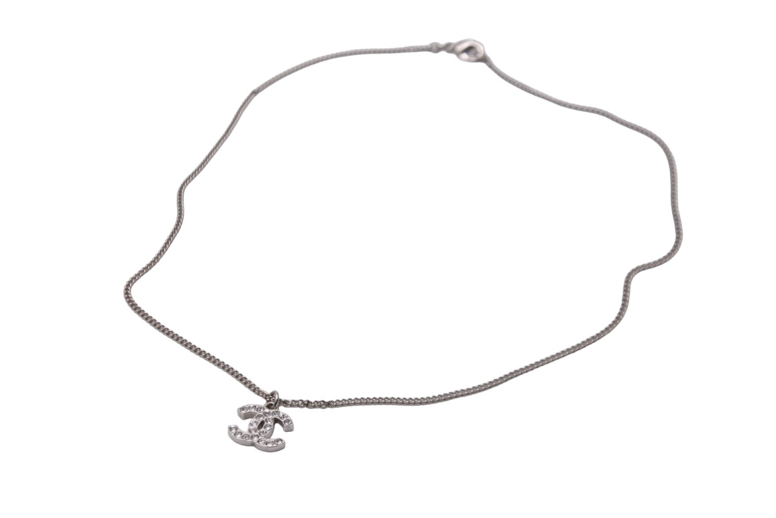 【楽天市場】極美品 CHANEL シャネル ネックレス・チョーカー ペンダント ラインストーン F12V刻印 2012年 メタル シルバー ...