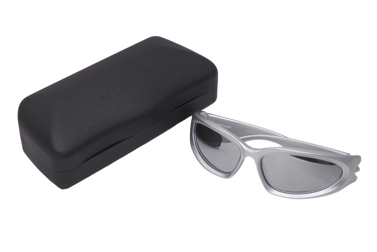 【楽天市場】極美品 BALENCIAGA バレンシアガ スウィフトオーバルサングラス BB0157S シルバー サイズ65 17-125 中古 ...