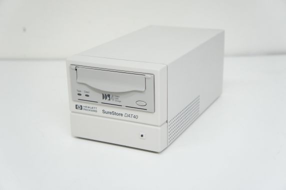 【楽天市場】SureStore DAT40 HP DDS4テープドライブユニット 外付型 C5687A 【中古】：アールデバイス