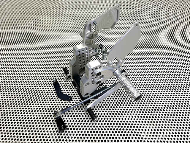 【楽天市場】SUPER NOW スーパーナウ レーシングバックステップ GSX-R125 GSX-R150 SUZUKI スズキ バック ...