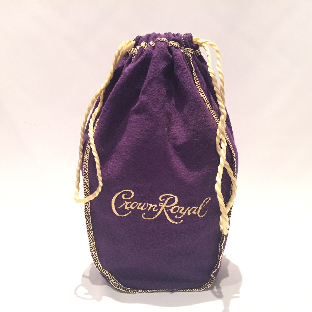 【楽天市場】クラウン ロイヤルCrown Royal40% ALC BY VOL(80PROOF) / 750ml：WHISKY SHOP