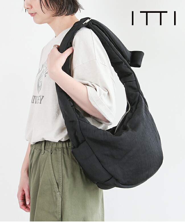 【楽天市場】[ITTI-BAG-121-CB] ITTI (イッチ) ANNIE PUFFER TOWN MOON BAG / CERATO ...