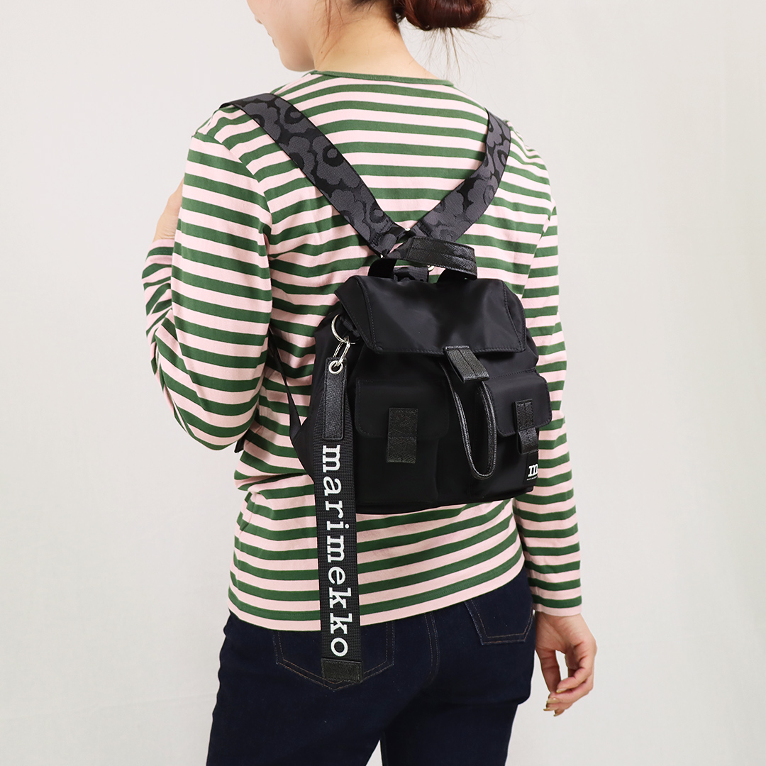 【楽天市場】マリメッコ MARIMEKKO バッグ リュックサック SOLID EVERYTHING BACKPACK S 91199 ...