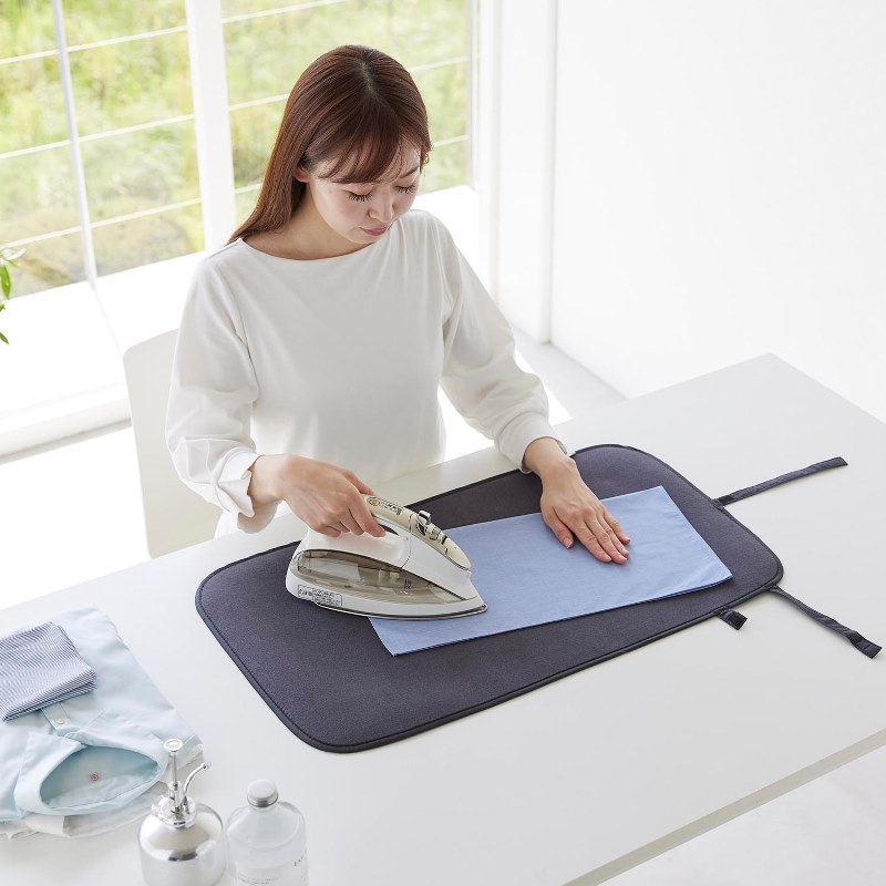 【楽天市場】山崎実業 くるくるアイロンマット YAMAZAKI STANDARD LINE ダークグレー 4903208021340 【品番 ...