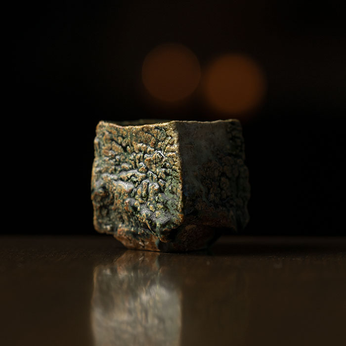 【楽天市場】【共箱付】大和織部刳抜角ぐい呑（TK-066) 作家「金本卓也」：うつわや悠々