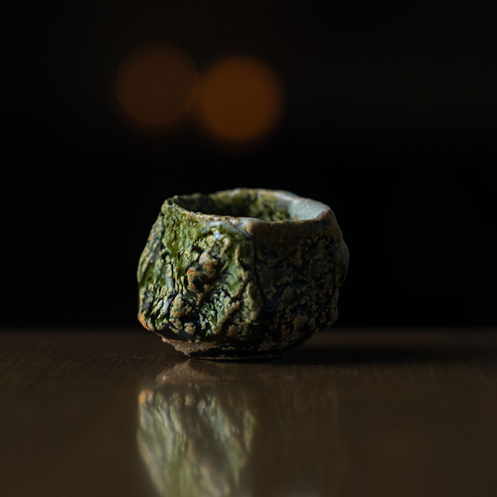 【楽天市場】【共箱付】大和織部刳抜角ぐい呑（TK-068) 作家「金本卓也」：うつわや悠々