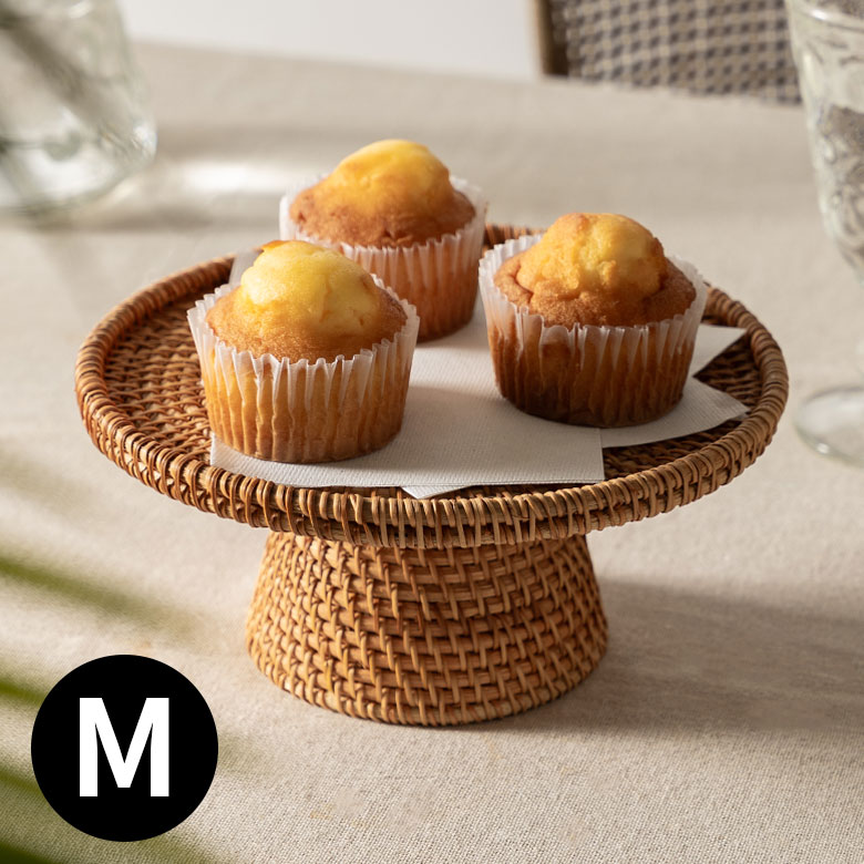 【楽天市場】ケーキスタンド ラタン 籐 約 W 21cm D 21cm H 10cm Mサイズ ナチュラル ケーキ お菓子 トレイ トレー コンポート 脚付き皿 スタンド 台 タワー スタンド ...